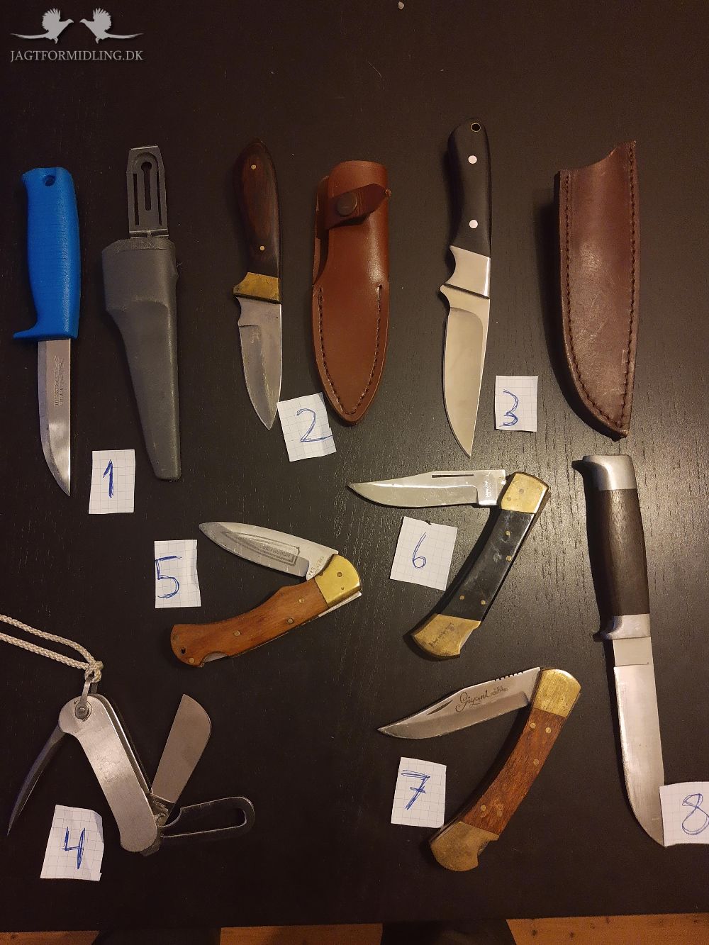 Diverse dolke/lommeknive sælges